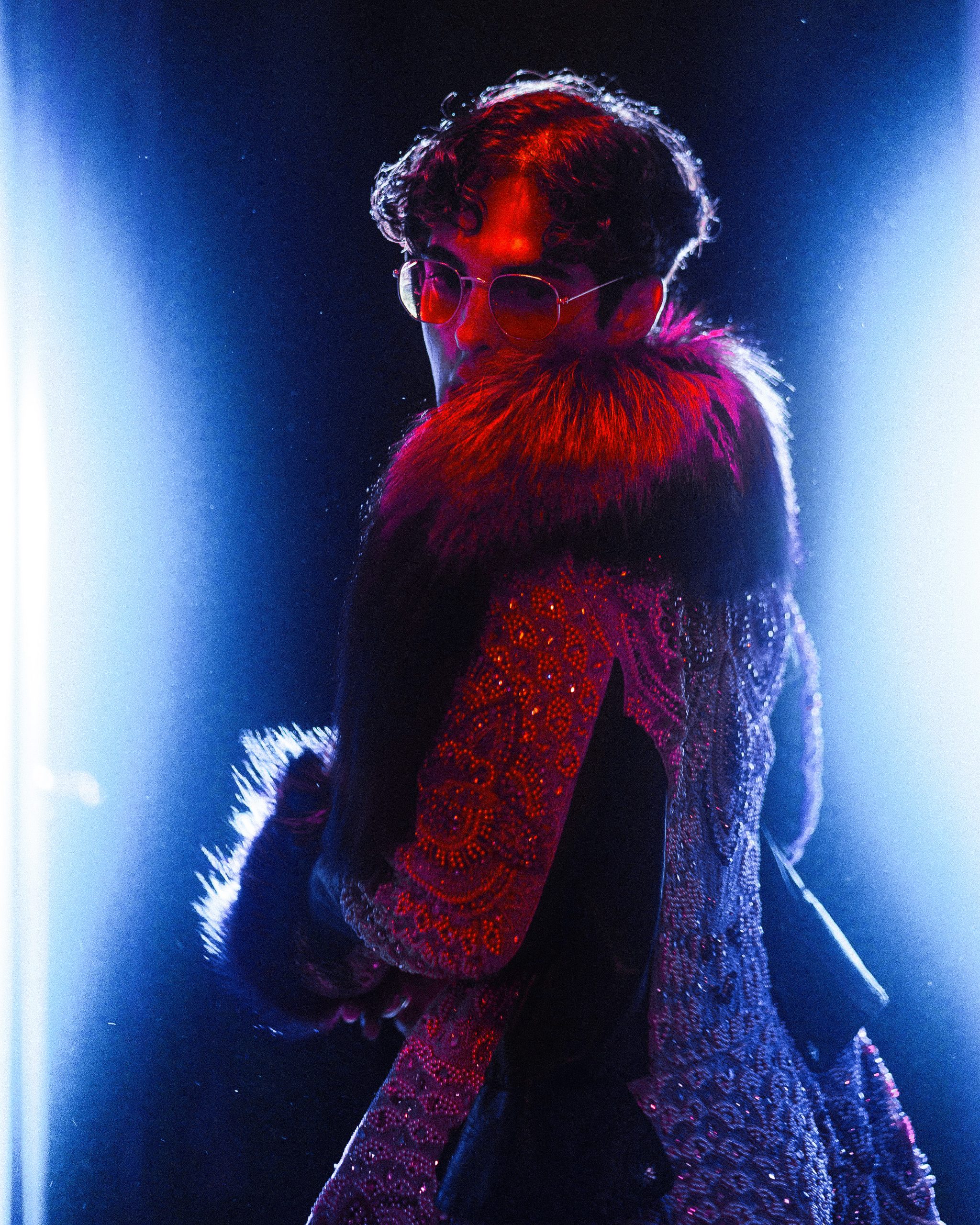 Elliot Jones Releases Music Video for “Groupie” » // MELODIC Magazine