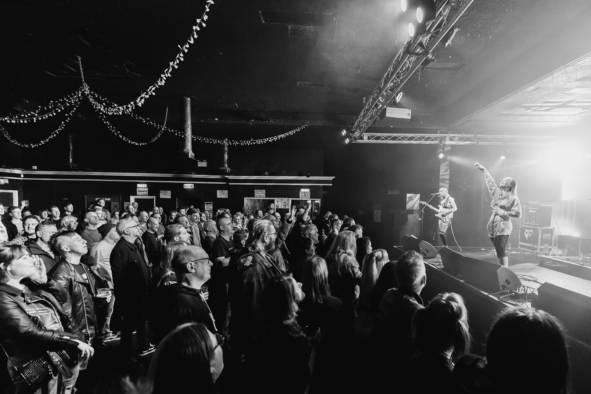 Dream Wife tearing up venues on their UK tour » // MELODIC Magazine