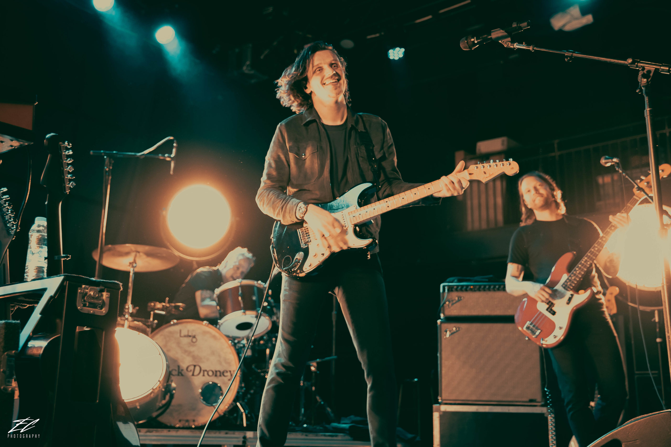 Patrick Droney brings the heat at a sold out Boston show » // MELODIC Magazine