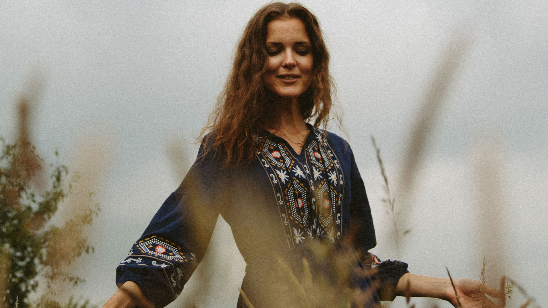 Malin Andersson releases ethereal song “Reef” » // MELODIC Magazine