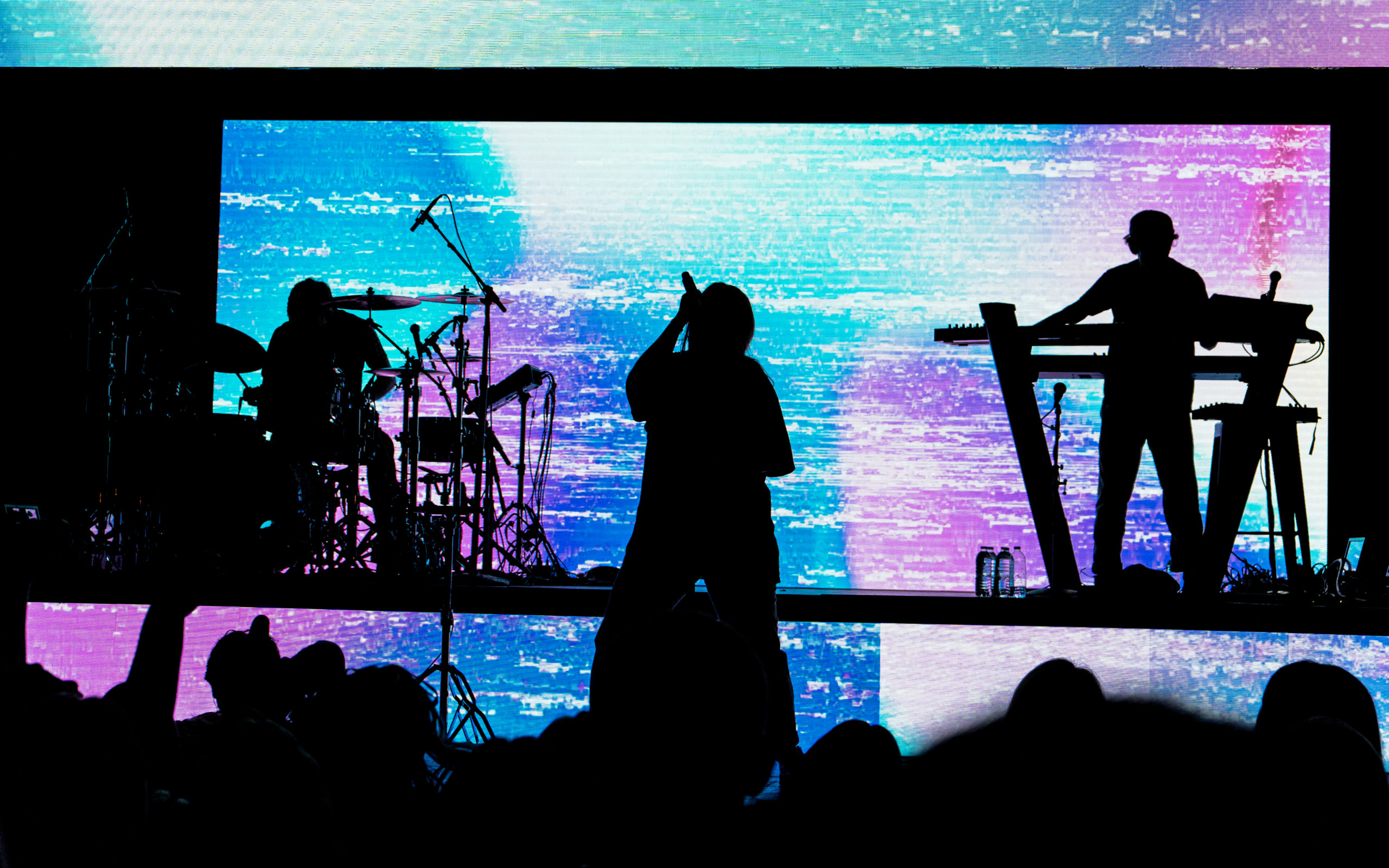 Chelsea Cutler captivates Nashville with her When I Close My Eyes Tour ...