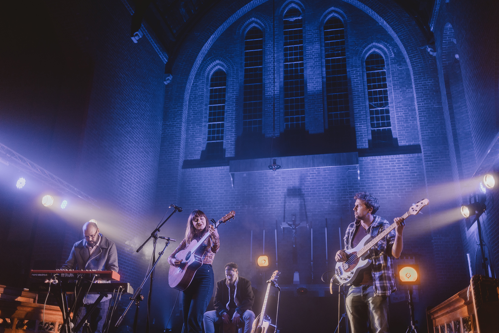 Maya Lane and Megan Linford in captivating acoustic performances » // MELODIC Magazine