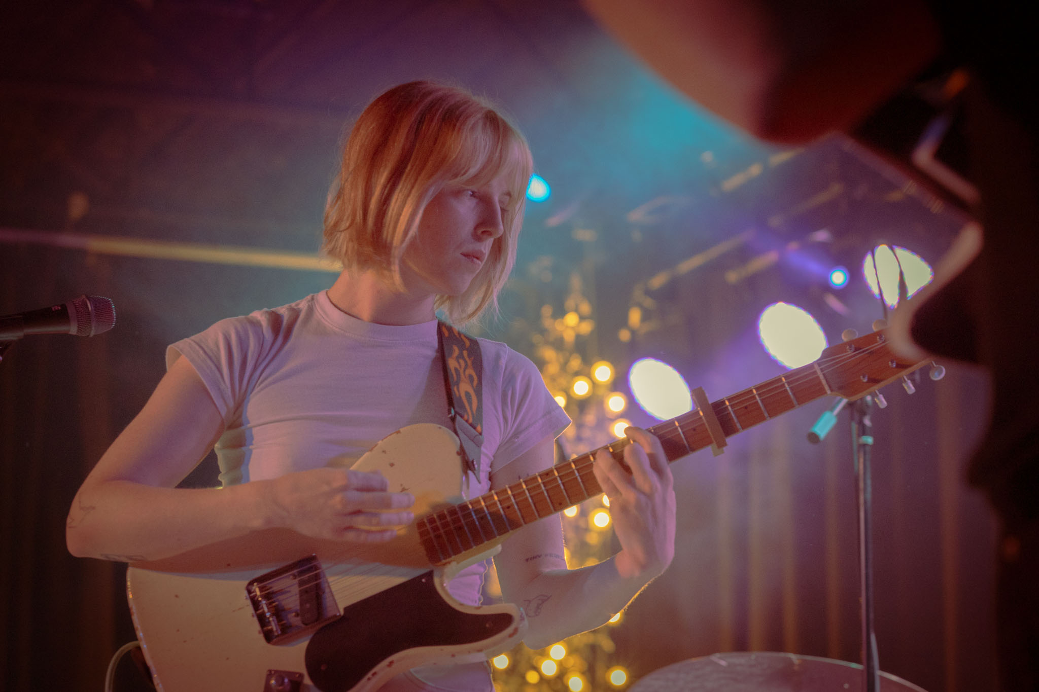 Fenne Lily Hops the Pond to Serenade Nashville » // MELODIC Magazine