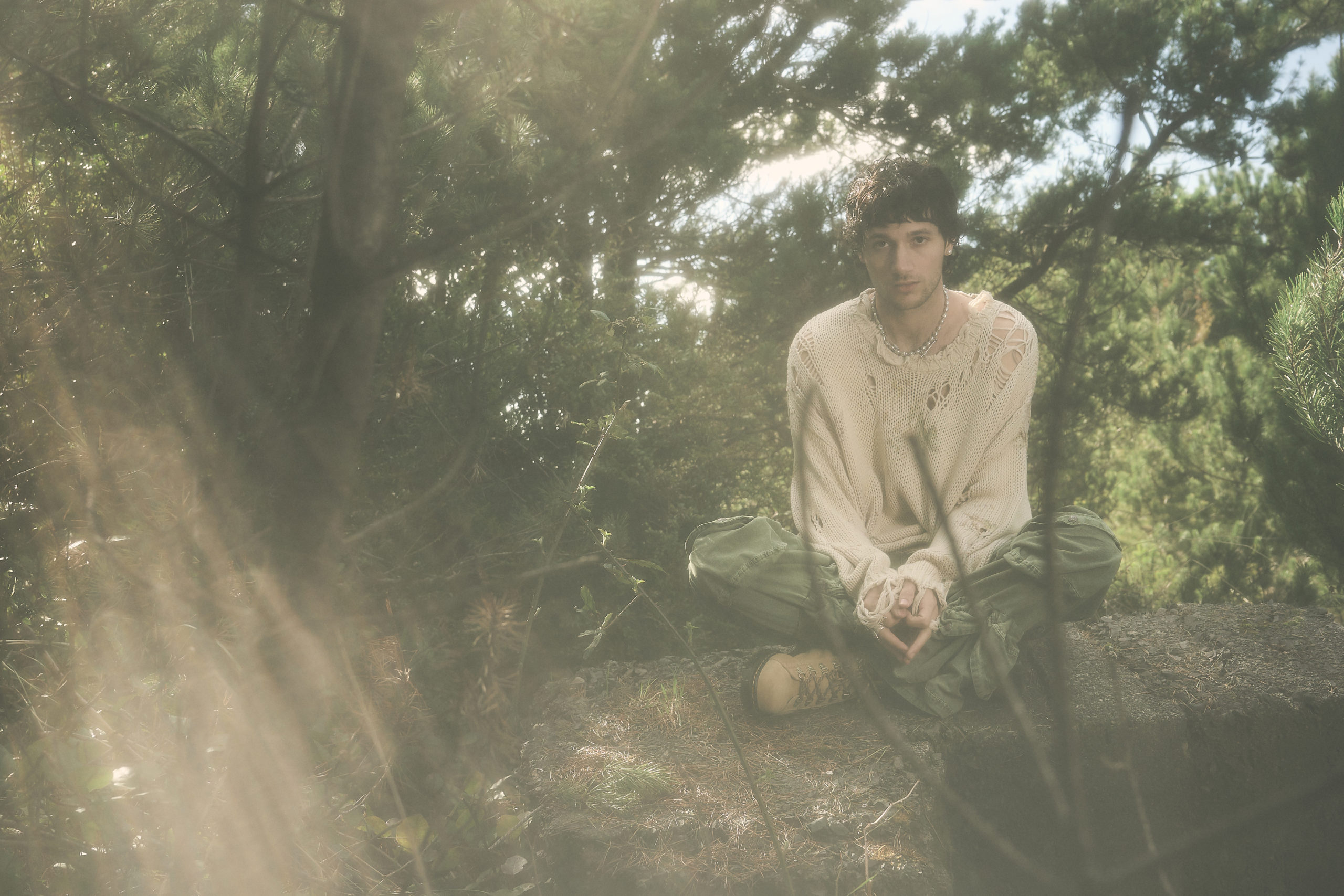 Jeremy Zucker Releases Music Video for “a dying world…” as a Heartfelt ...