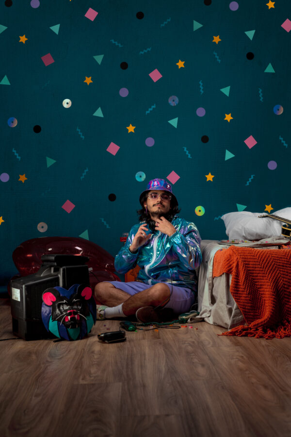 Alex Mor takes us on a journey through time in “Me-llennial ...