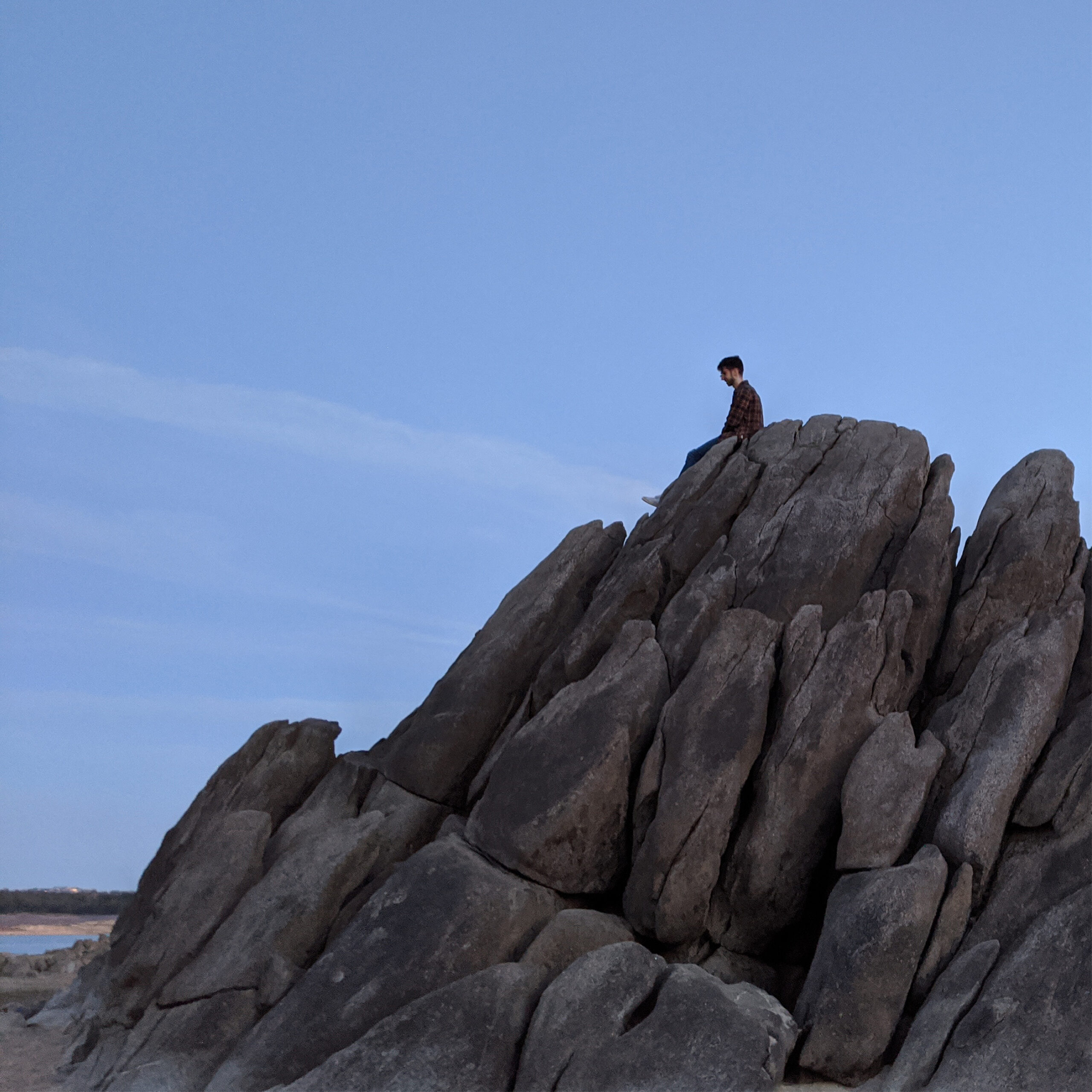 Kadeli Uses New Single to “Try Things” » // MELODIC Magazine