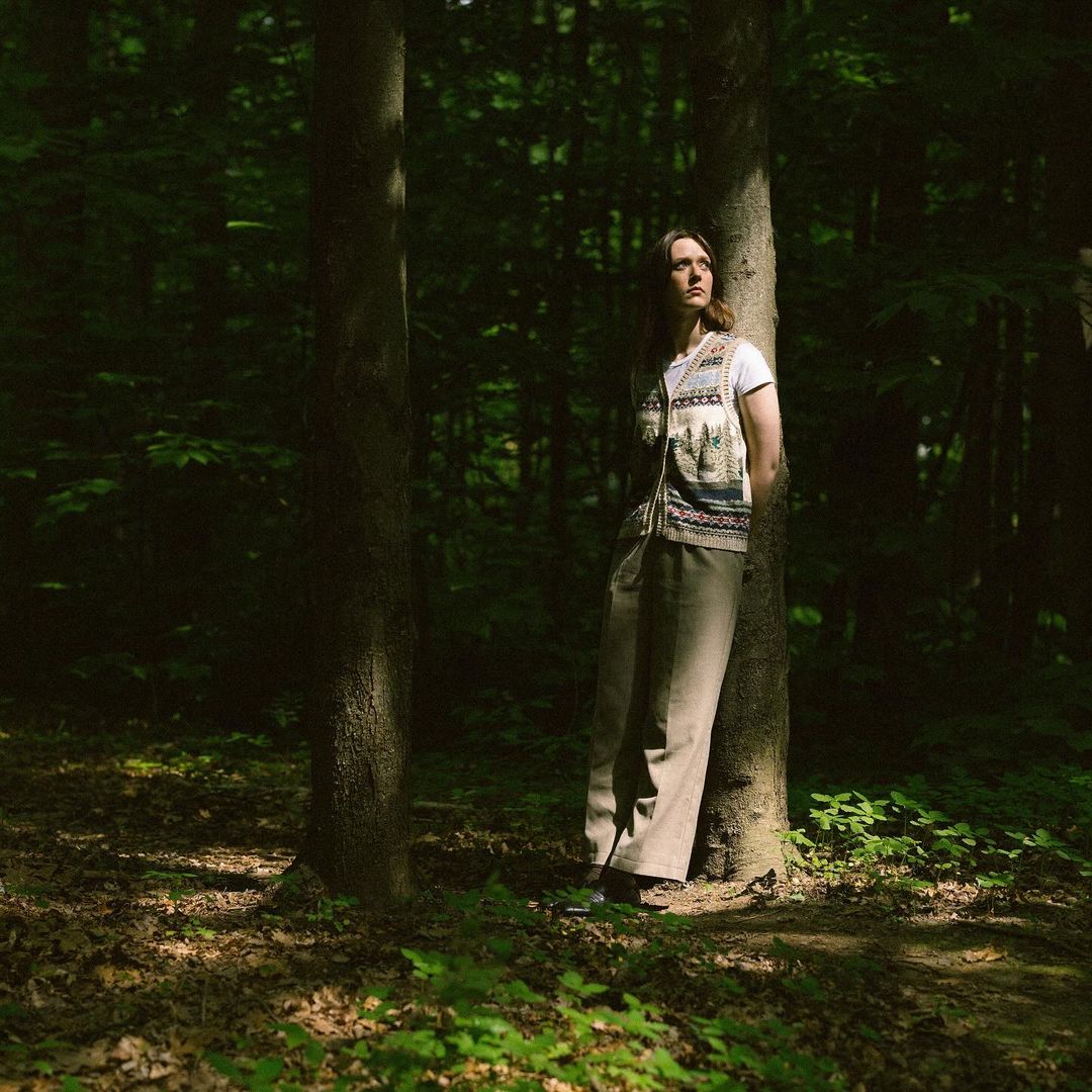 Isabel Pless shares her pain in new song “The Bite” » // MELODIC Magazine