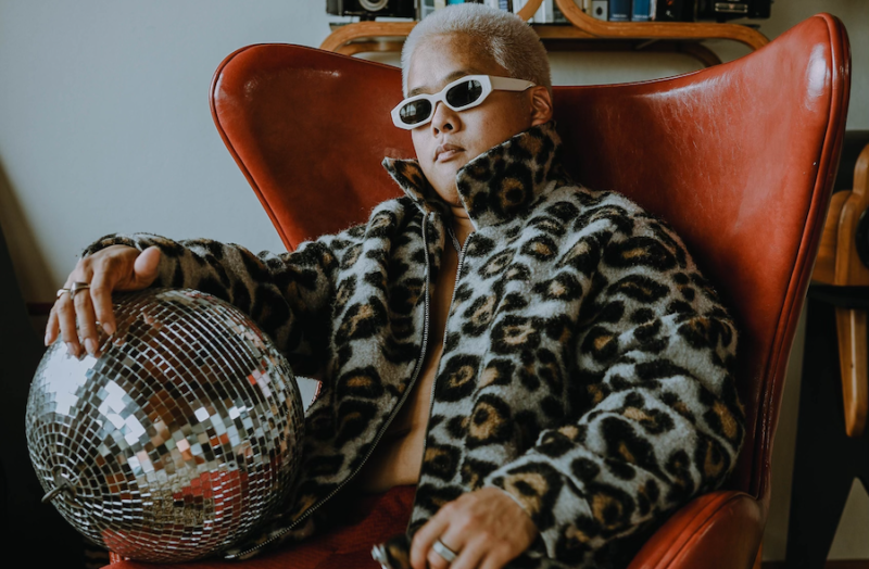 Jordan Paul Delivers His Rose-Tinted Reverie on “Dance With You ...