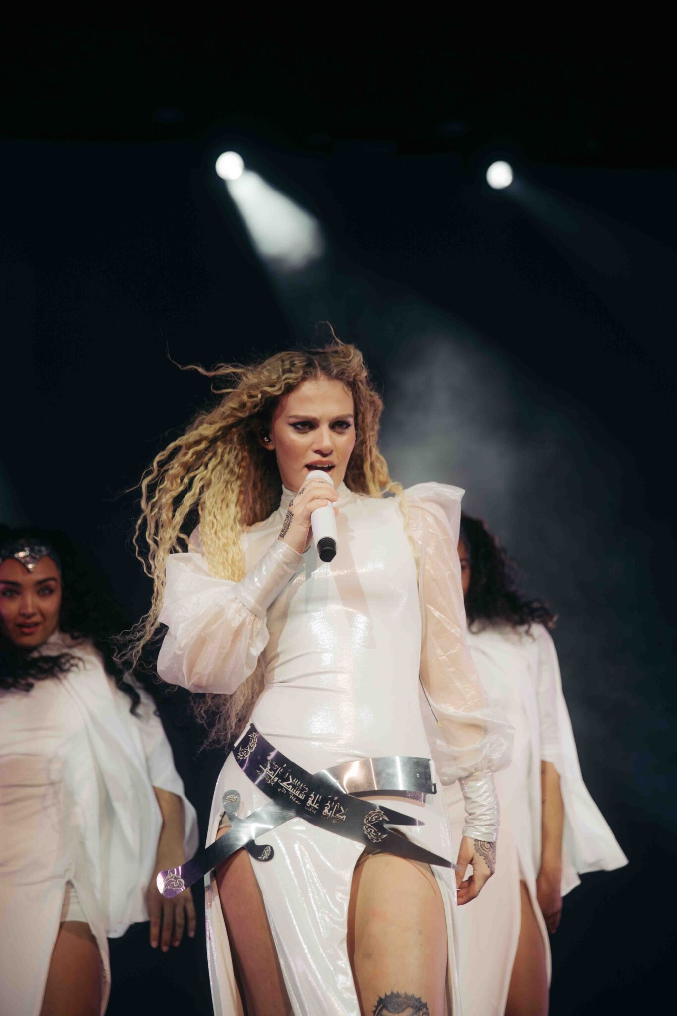 Elyanna celebrates her heritage on WOLEDTO tour in NYC » // MELODIC ...