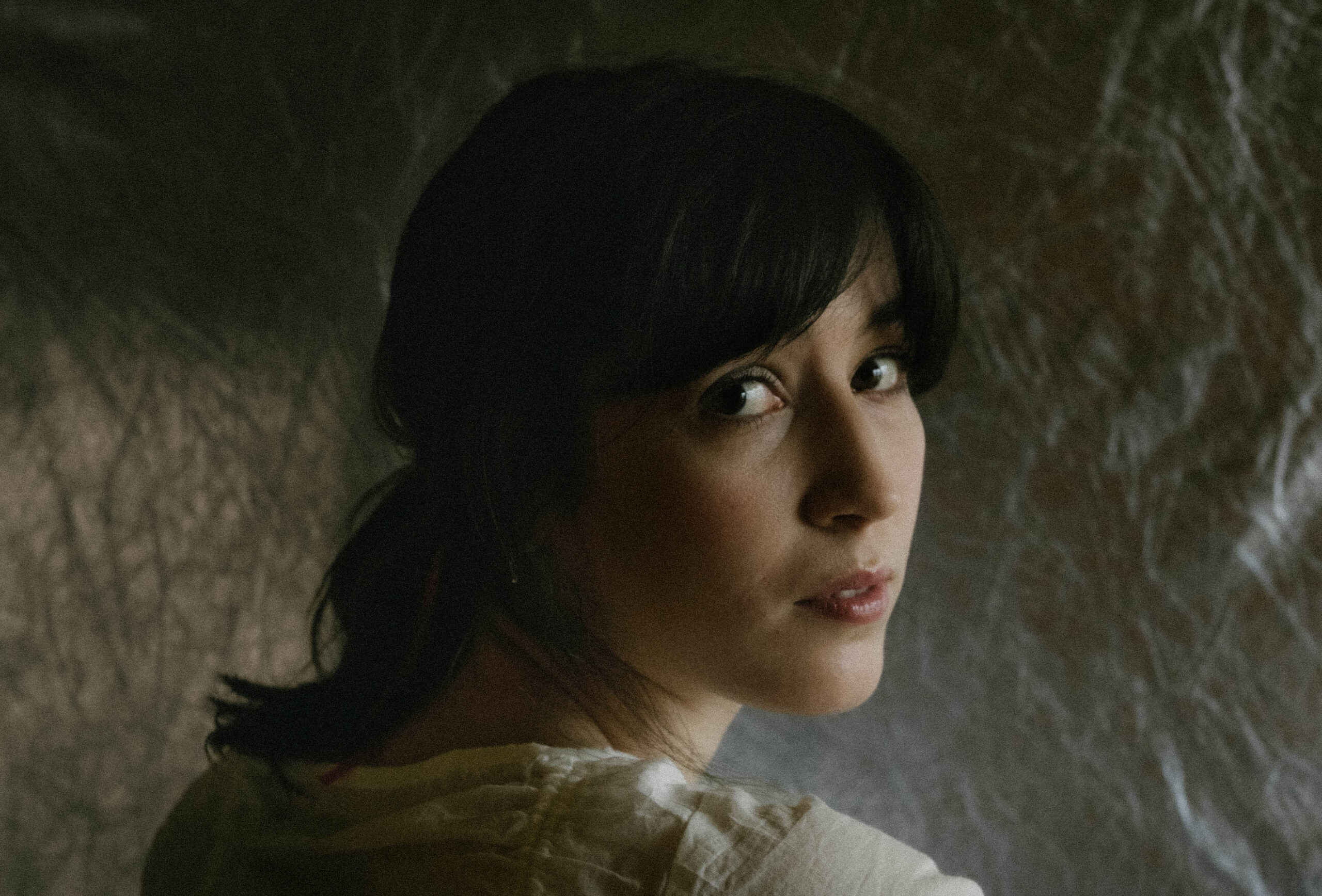 OSKA longs for a lost love in “With Love, Your Clementine” » // MELODIC Magazine