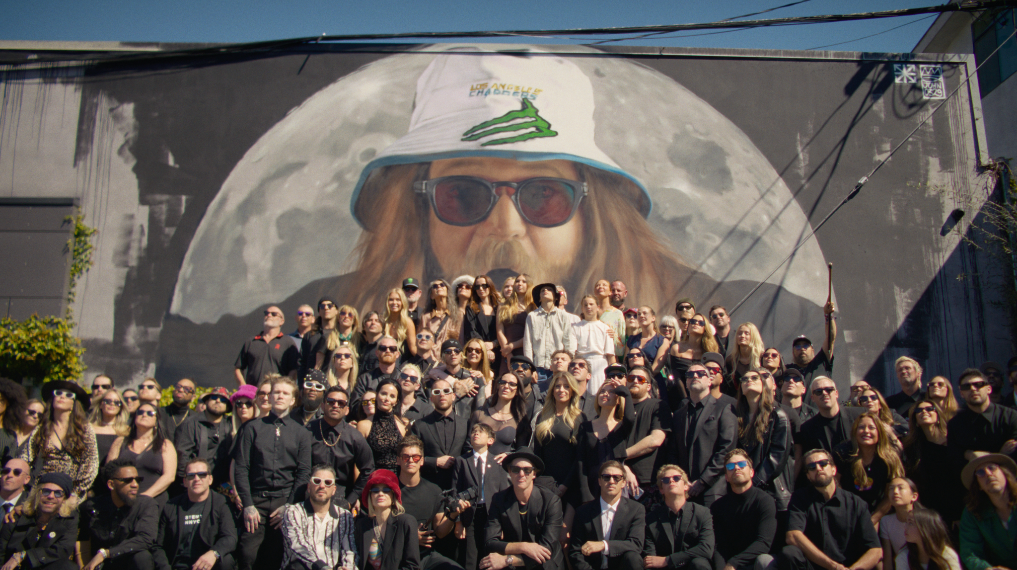 mgk pays tribute to late friend Luke ‘The Dingo’ Trembath in heartfelt ...