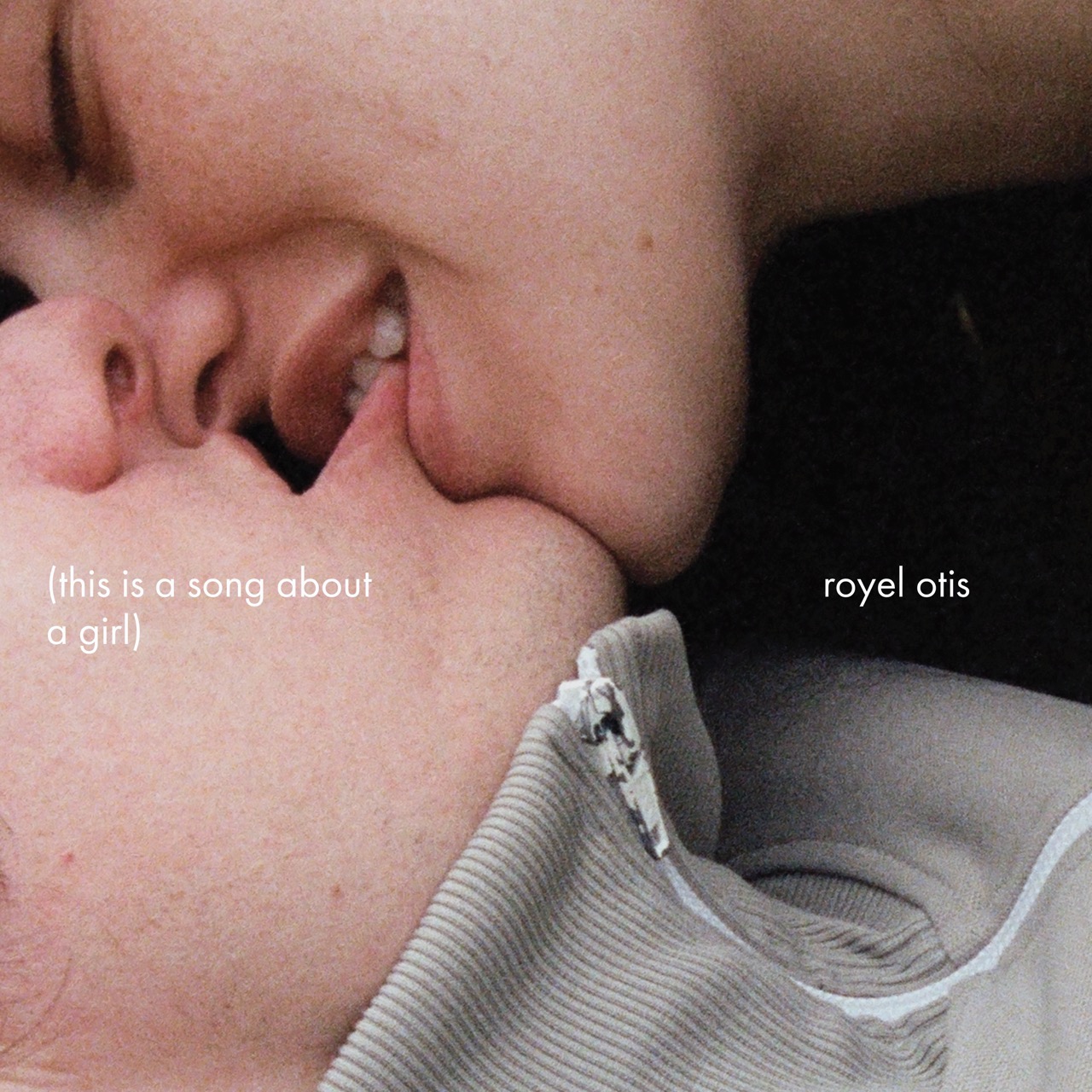 Breakout duo Royel Otis are on the defense in their new single “moody” » // MELODIC Magazine