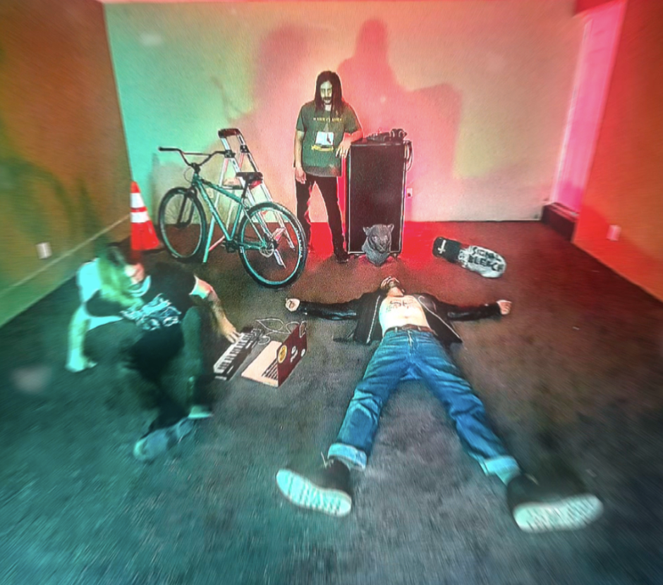 Signal Bleach delivers an unrelenting rock debut with “Worthless Milk ...