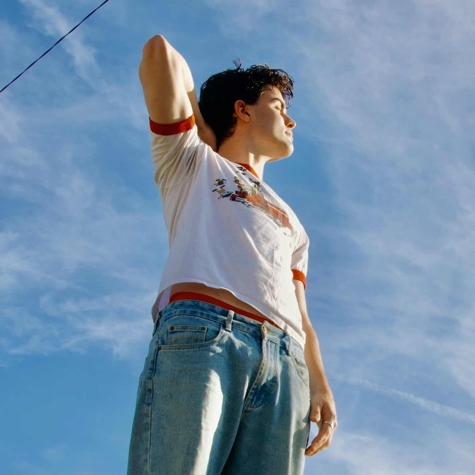 George Lyons debuts with “LOLA,” a onfident pop rock anthem for summer ...