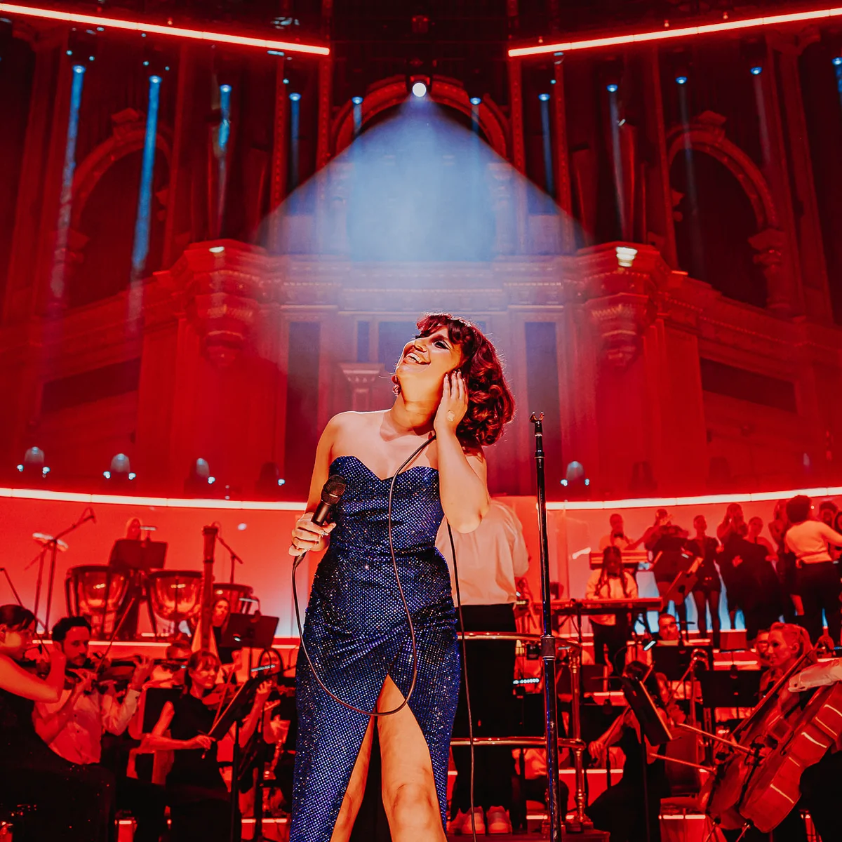 Raye announces global 40-date headline tour » // MELODIC Magazine