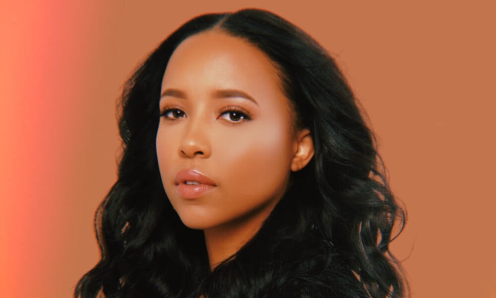 Coline Creuzot Puts Herself First on Inspiring Breakup Anthem “Walk Away” » // MELODIC Magazine