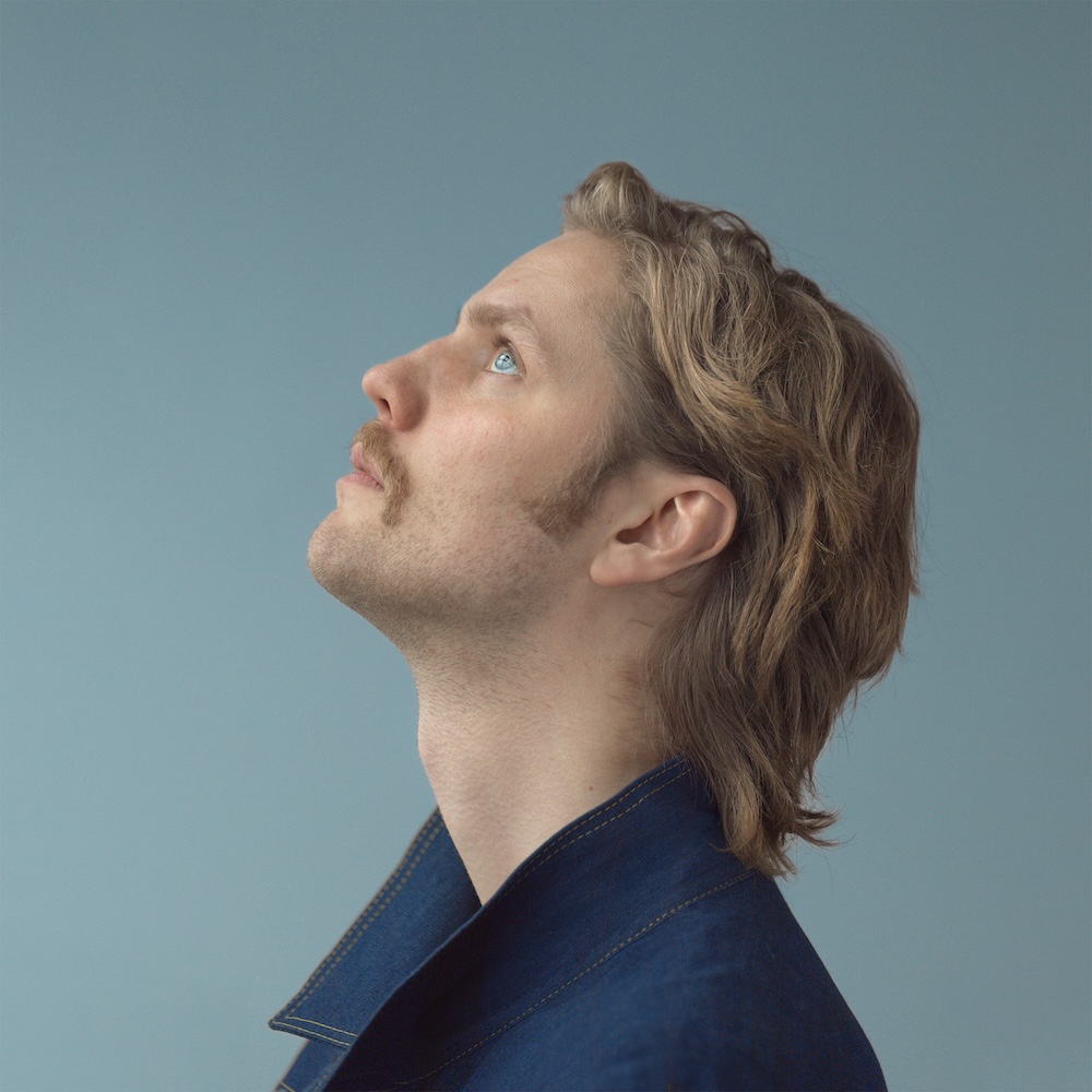 Daði Freyr beats FOMO in upbeat single "Hot Damn" - // MELODIC Magazine